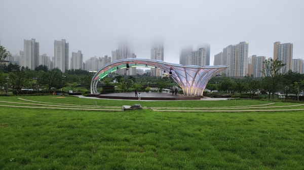 김포시, 마산동 호수공원 야외무대 정식 운영